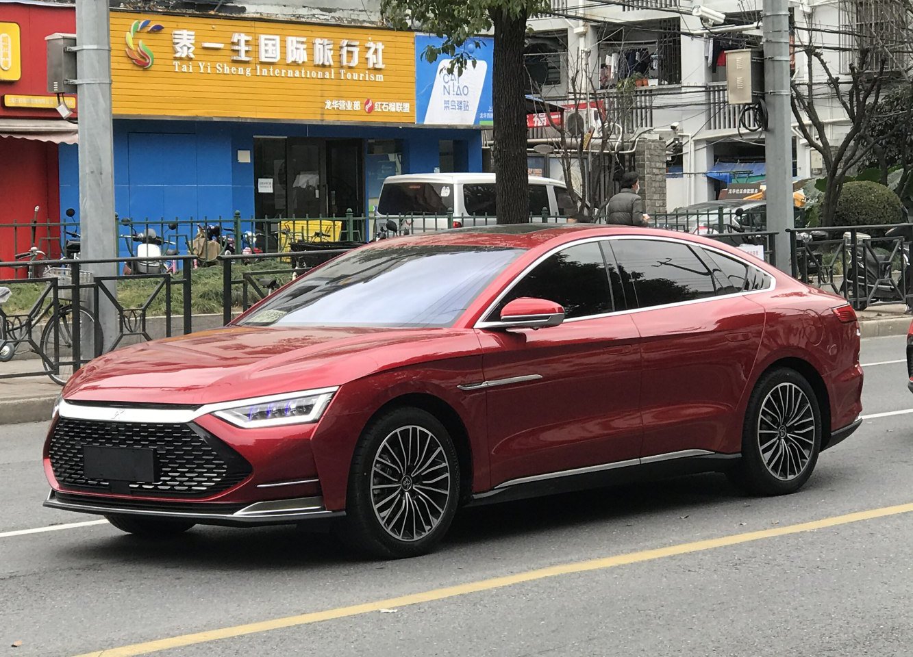 BYD Han e9 76.9 kWh (222 Hp)